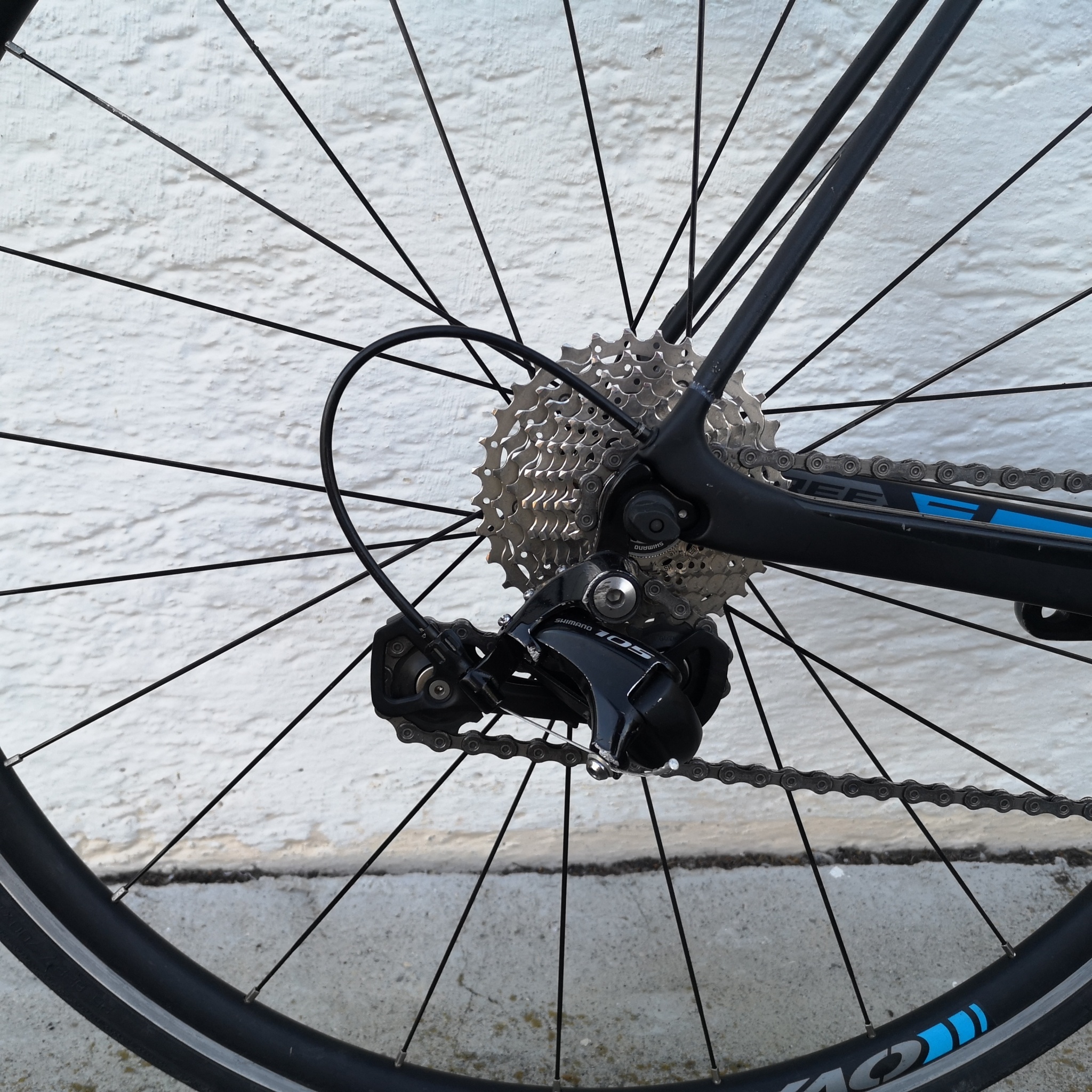 Fuji SL3.3 Carbon Rennrad Shimano 105 11-fach Rahmenhöhe 56 Modelljahr ...